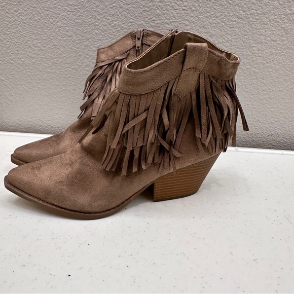 Indigo | Shoes | Indigo Rd Size 7 Western Cowboy Ankle Boots Brown ...